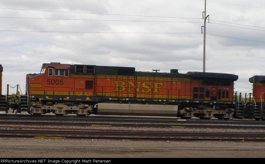BNSF 5005